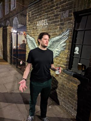 Sam Russell – Bookings, Events, and Bio – Surreal