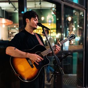 Cameron Fernie – Bookings, Events, and Bio – Surreal