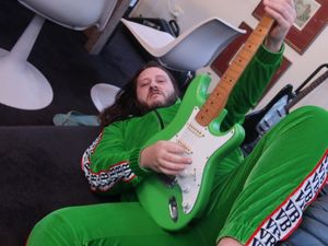 Andrew Fincher – Bookings, Events, and Bio – Surreal