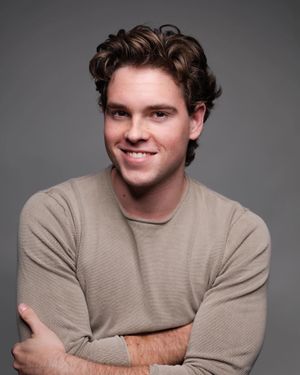 Parker Little – Bookings, Events, and Bio – Surreal