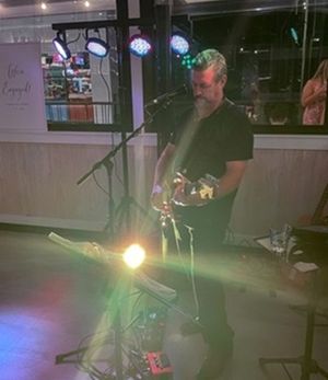 Dave Snow's Acoustic Hits – Bookings, Events, and Bio – Surreal