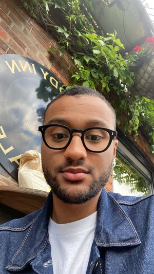 Taylor Simpson – Bookings, Events, and Bio – Surreal