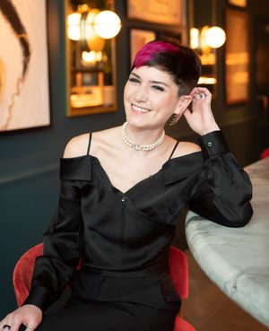 Chloe Grey – Bookings, Events, and Bio – Surreal