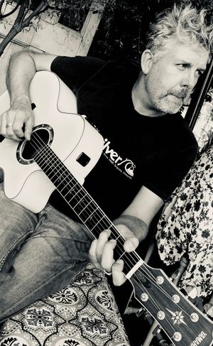 Original Gray Music (Gray Sanders) – Bookings, Events, and Bio – Surreal