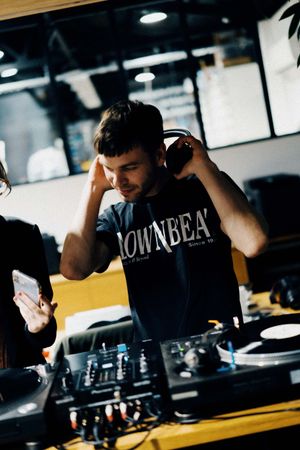 Leo CW – Bookings, Events, and Bio – Surreal