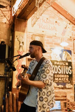 Giffo – Bookings, Events, and Bio – Surreal