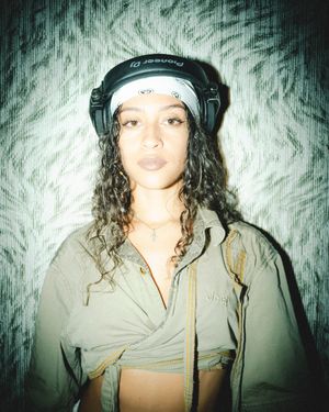 Sonia Sol – Bookings, Events, and Bio – Surreal