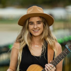 Hannah May – Bookings, Events, and Bio – Surreal