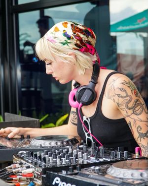 Hauswife – Bookings, Events, and Bio – Surreal